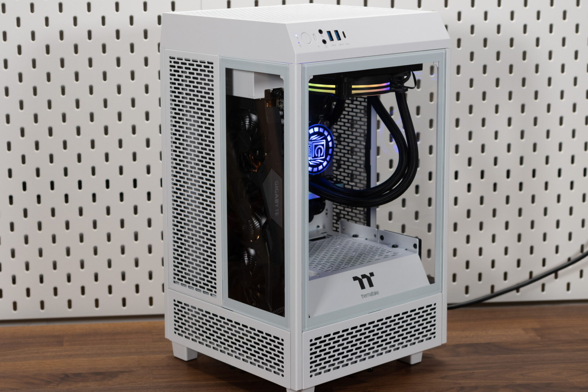 Thermaltake The Tower 100