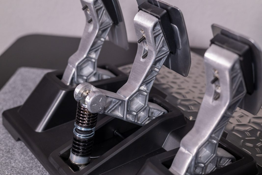 Thrustmaster T-LCM Pedals - Test/Review - game2gether