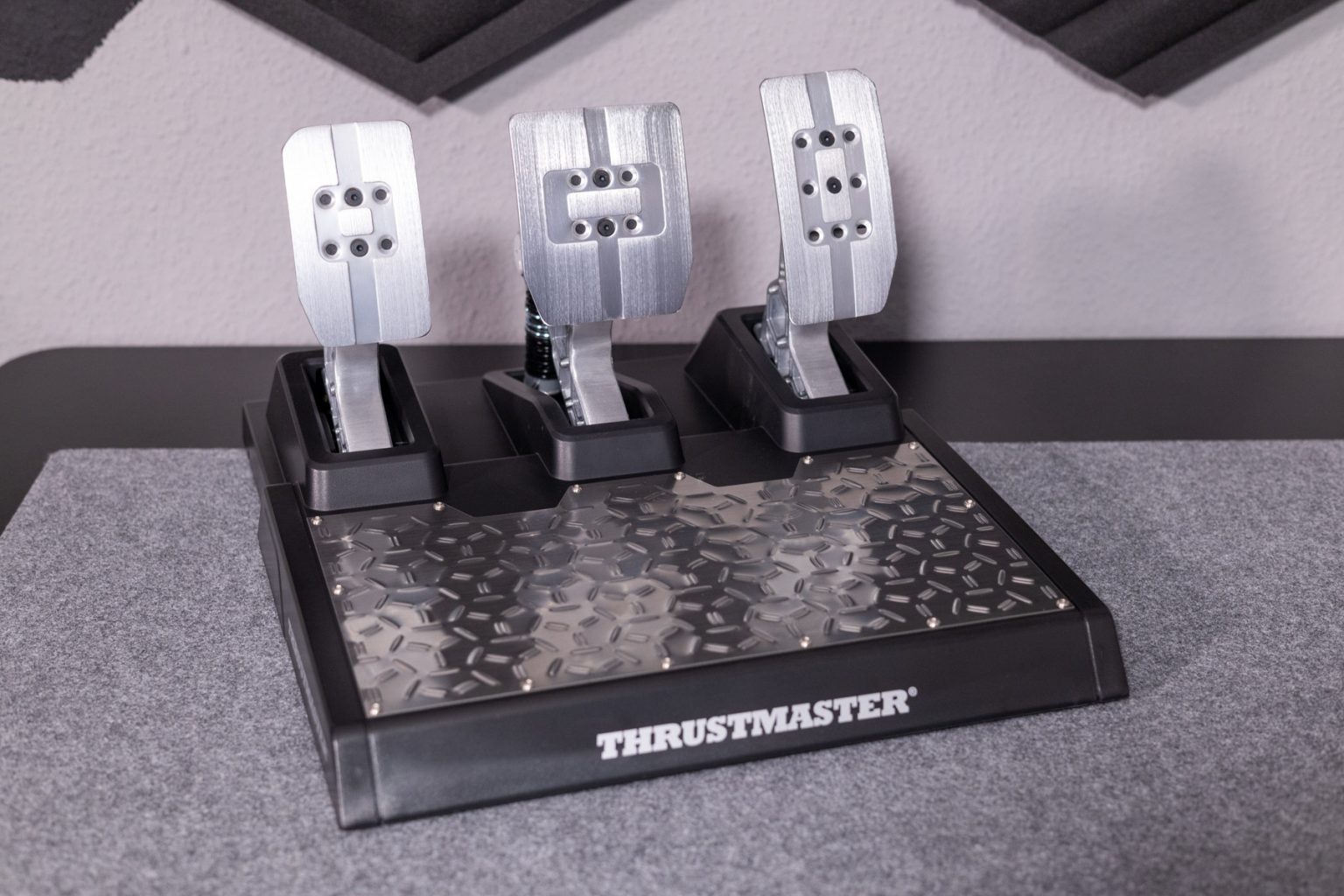 Thrustmaster T-LCM Pedals - Test/Review - game2gether