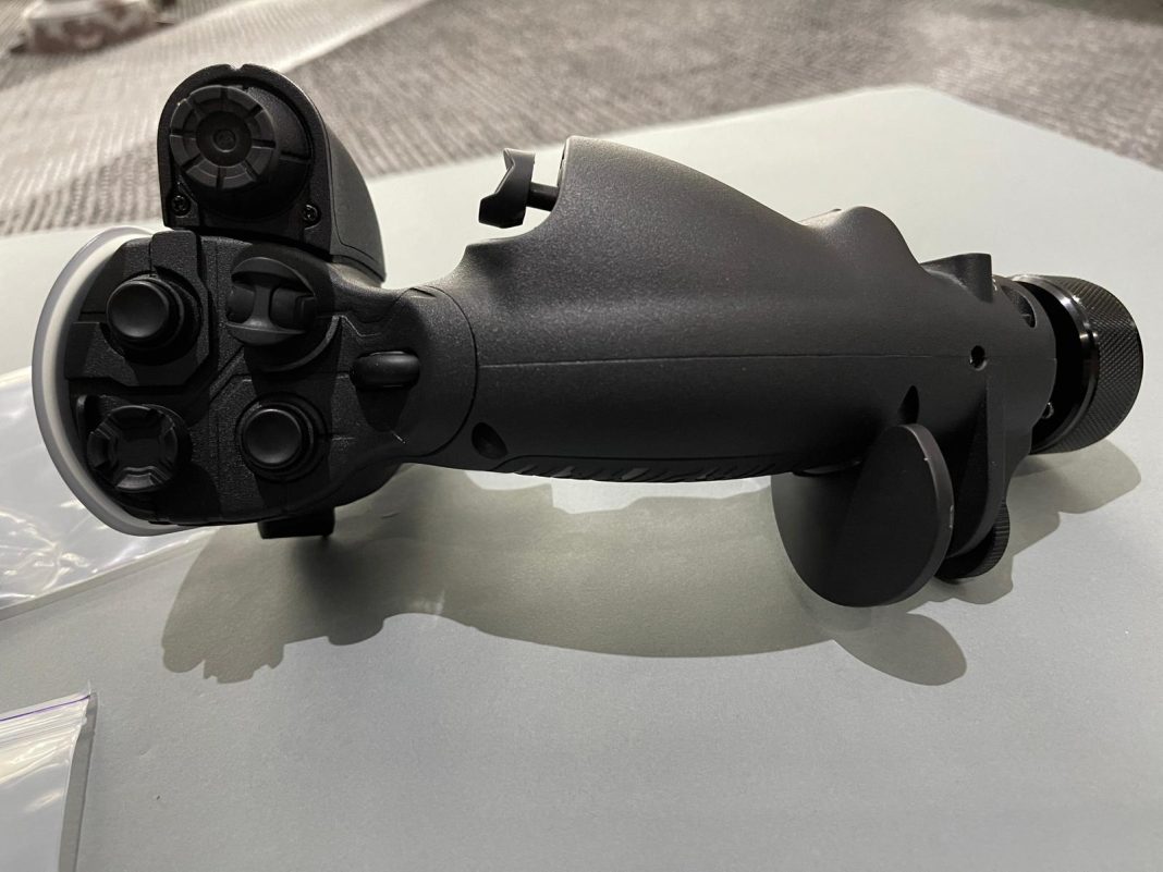 Virpil Alpha Prime im 1000 Stunden Dauertest: Ultimatives Flightstick ...