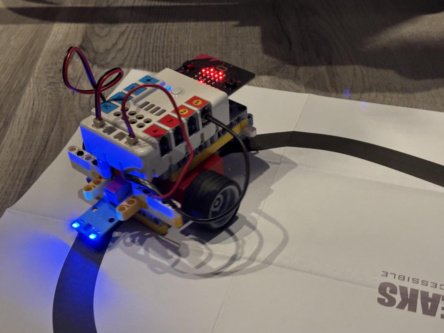 Das ELECFREAKS micro:bit Nezha 48-in-1 Inventor’s Kit im Test - game2gether