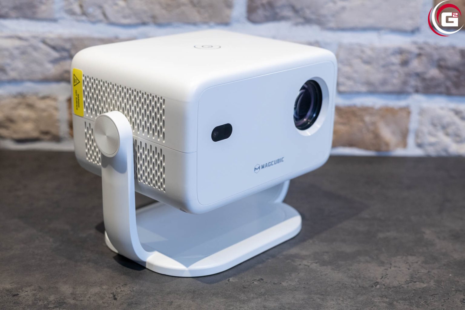 Der LED-Beamer Magcubic L018 im Test - game2gether
