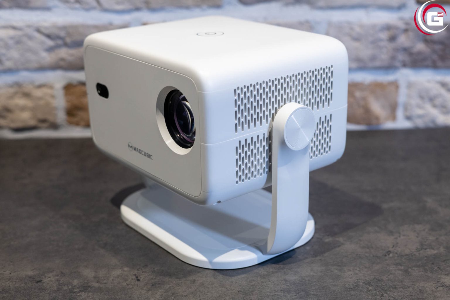 Der LED-Beamer Magcubic L018 im Test - game2gether